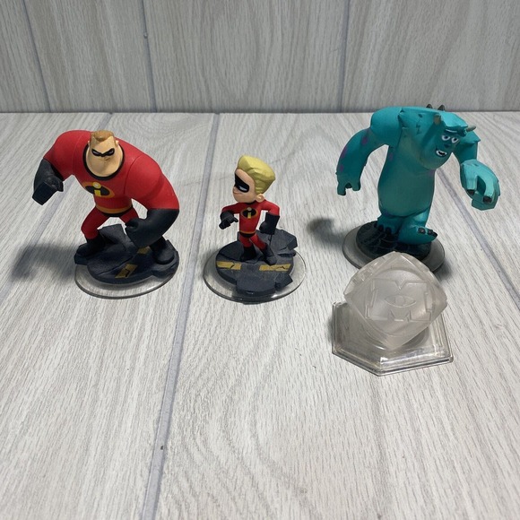 Disney | Toys | 3 Disney Infinity Mr Incredible Sully Dash ...